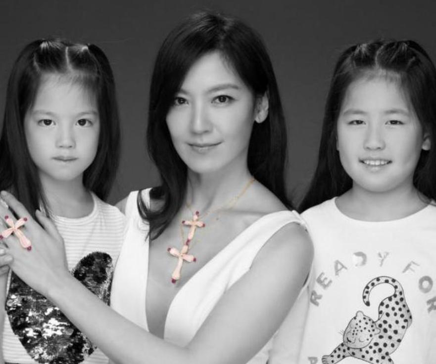 10 Taiwanese artists bring their children to do charity, Ruby Lin's ...