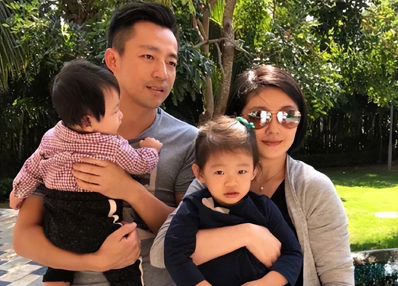 After the name of Jun Ye was tattooed on the chest of the big S, even ...