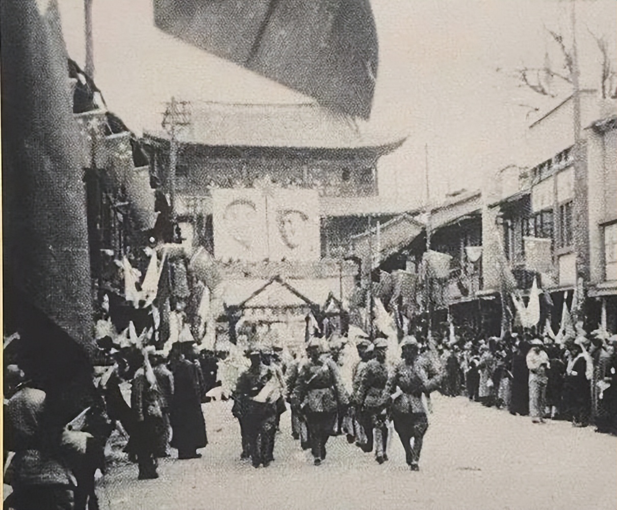 In 1950, Tang Yao, the former Whampoa instructor, was captured. Chen ...