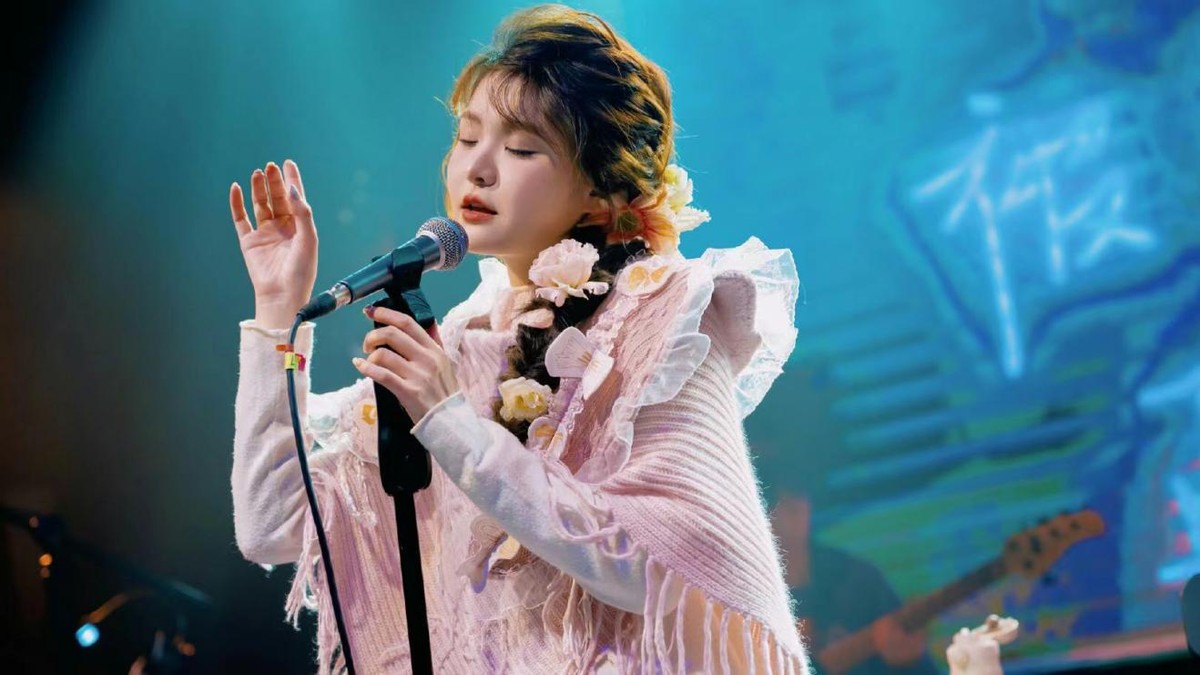 Zhuang Dafei, Huang Junjie and Fan Zhixin's "Miss Chunjia is a ...