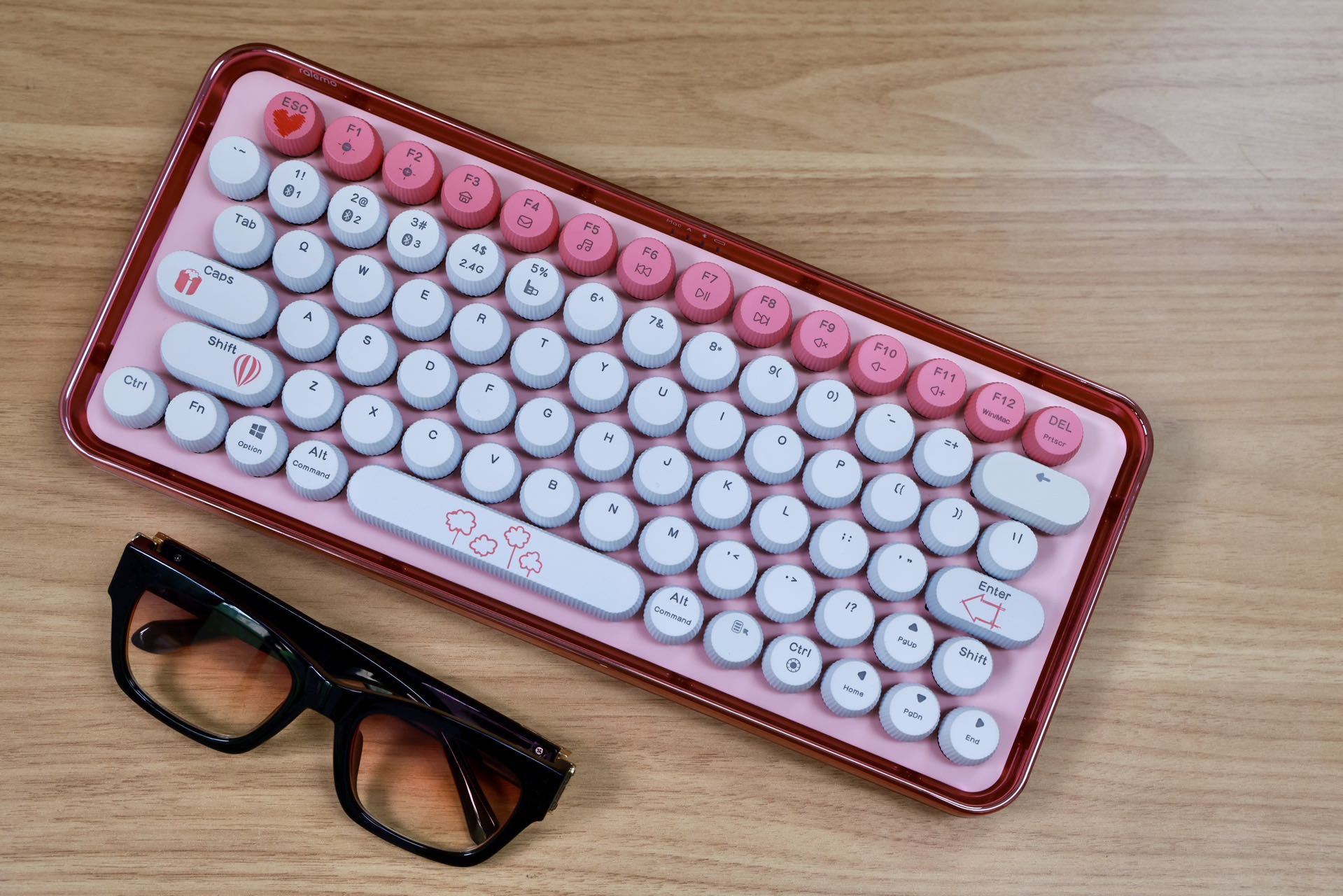 The dazzling Rapoo ralemo Pre 5 multi-mode wireless mechanical keyboard ...