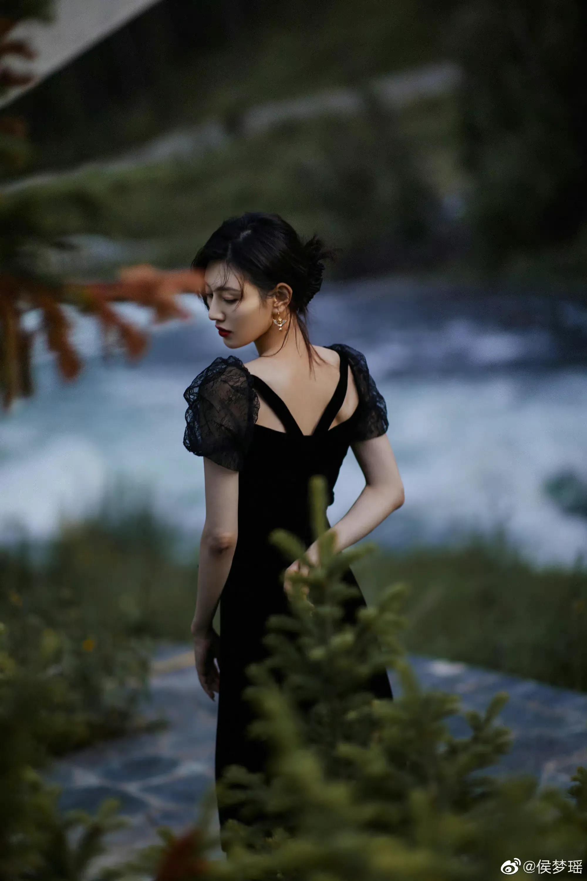 Hou Mengyao's beautiful picture - iNEWS