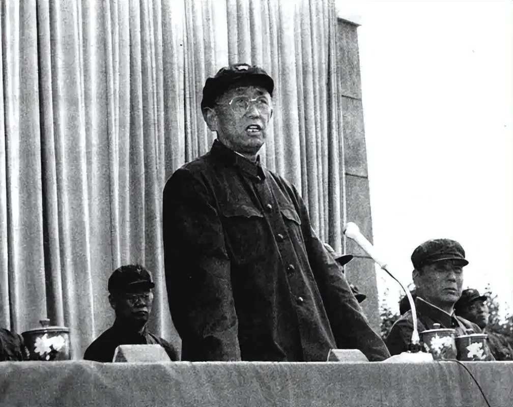Zheng Weishan was targeted in 1968, and Lin Biao took the opportunity to propose replacing him ...