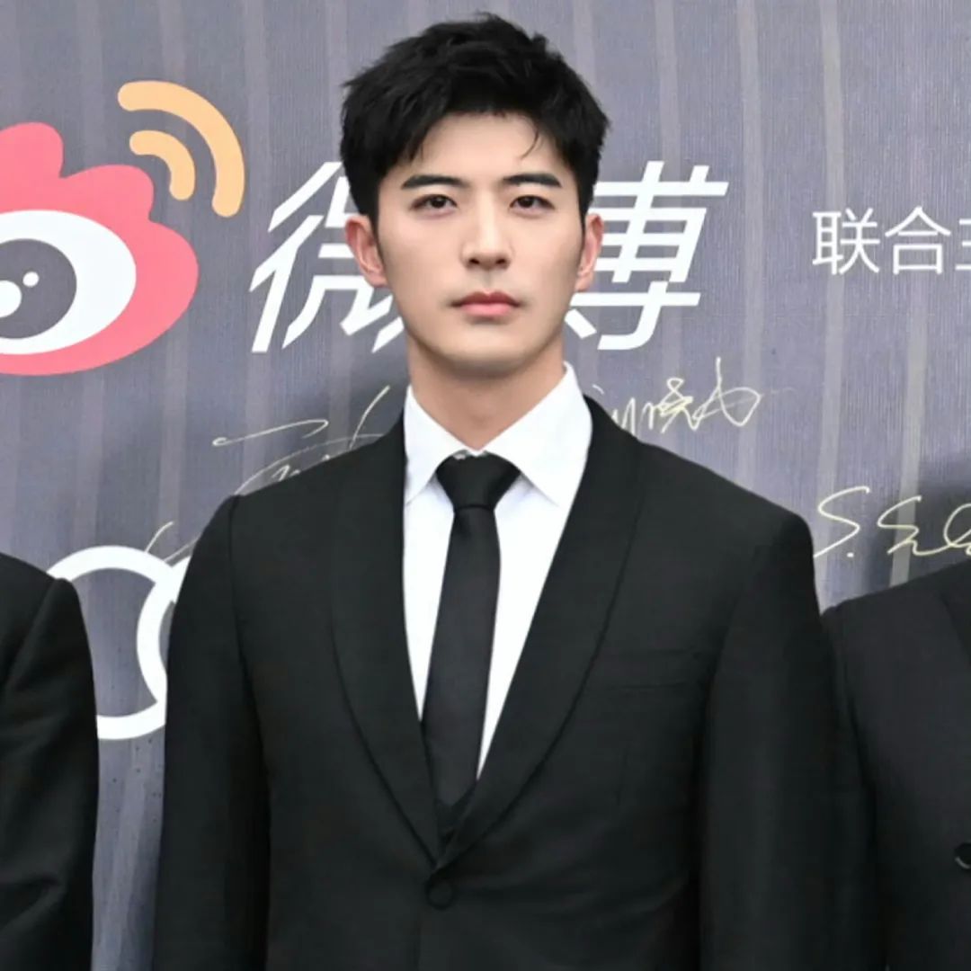 Zhao Liying, Yang Mi Xie Yilin, Bai Lu, Zhao Lusi, Shu Qi - iNEWS