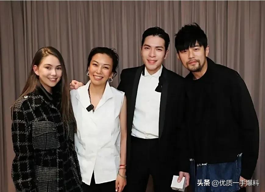 Xiao Jingteng successfully proposed to Lin Youhui, the scene caused a ...