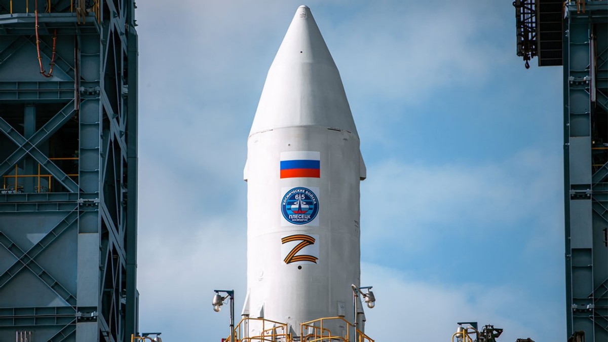 Headache!Russia's two optical reconnaissance satellites were out of ...