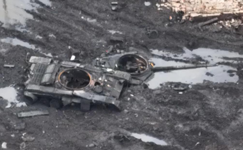 The Russian ace tank was "headshot" by a grenade, and the protective ...