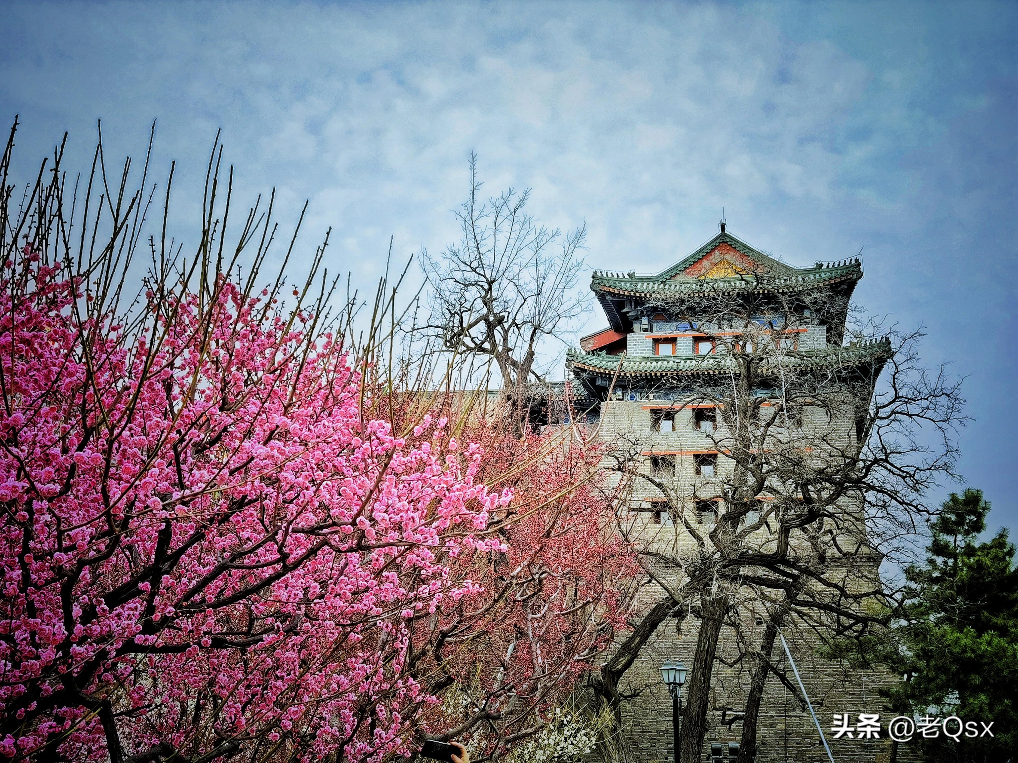 See also Ming City Wall - iMedia