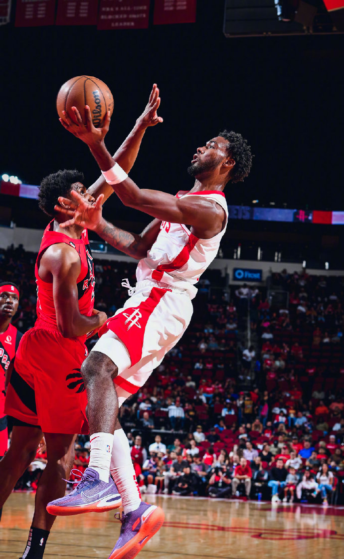 21+8 and then 24+8!The Rockets really picked a treasure, and the coach ...