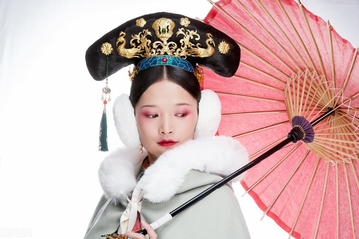 Want to enter the palace and become a concubine? Shave your head first ...