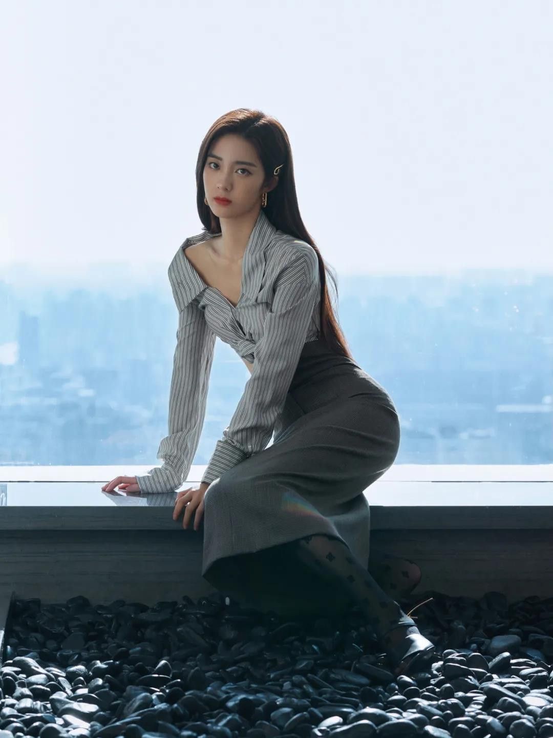 Wan Peng, the goddess of temperament with both appearance and strength ...