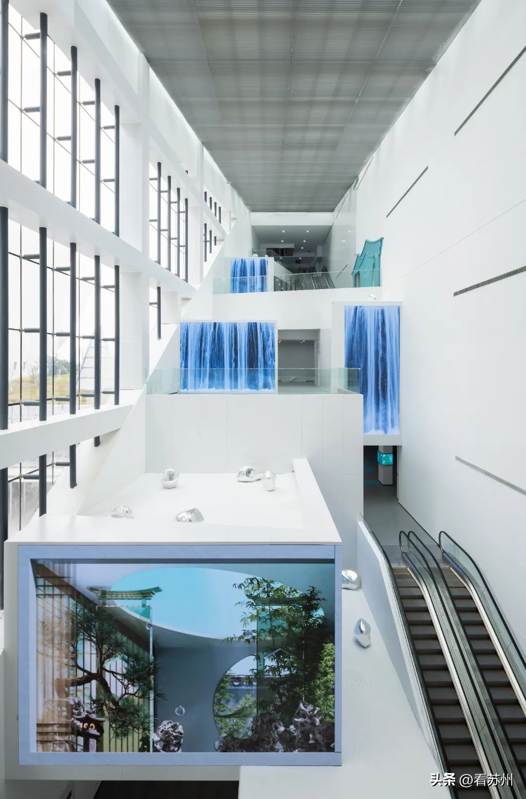 Go to the "Metaverse" Art Museum to punch in "A Thousand Miles of ...