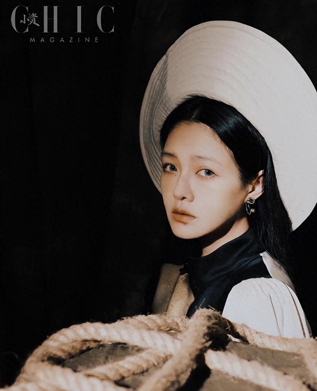 Koo Jun-yup used Big S's photos to participate in an art exhibition ...