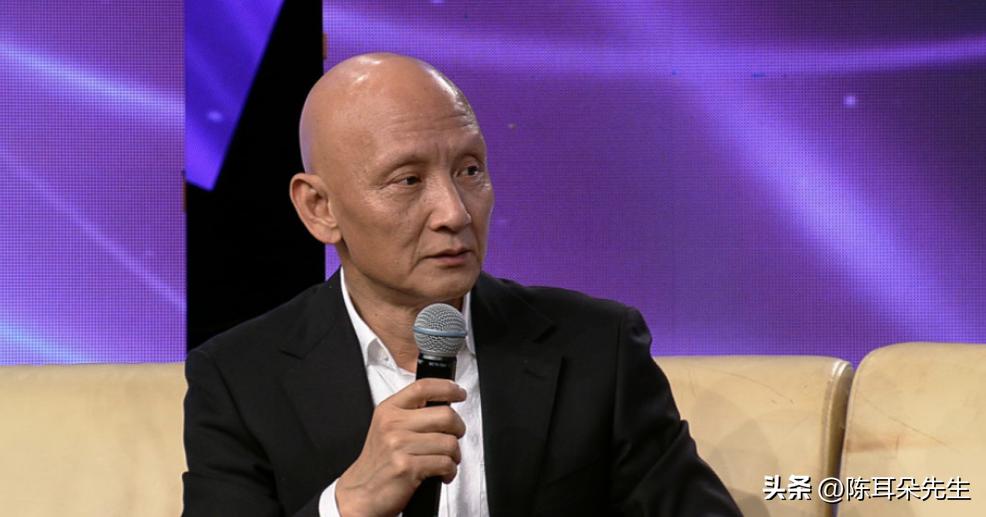 Yu Xin talked about Yue Song, Yue Song crushed a beer bottle with one ...