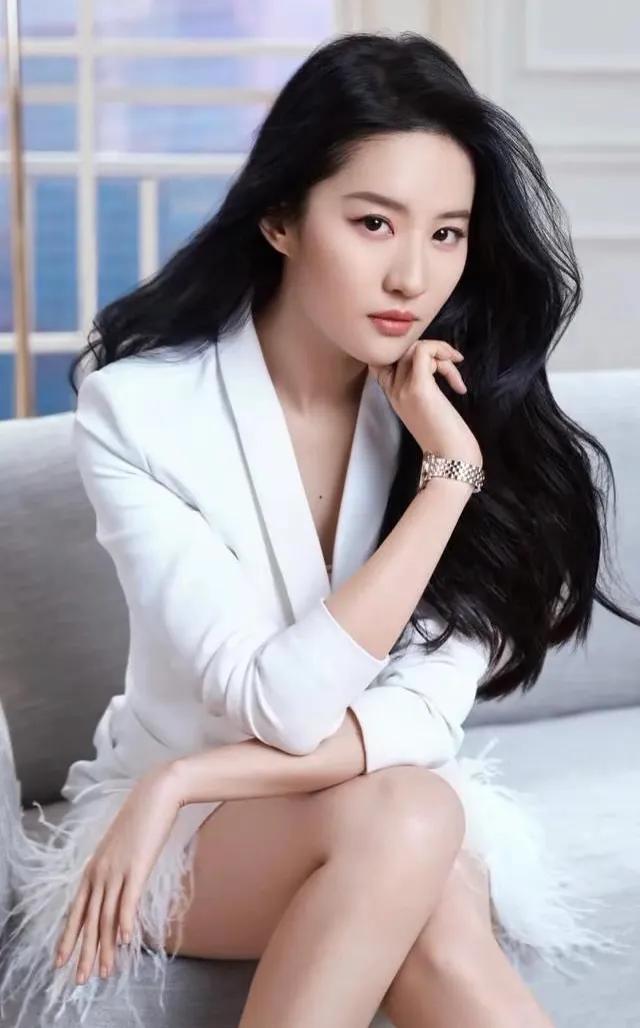 Appreciation of Liu Yifei's beautiful pictures - iNEWS