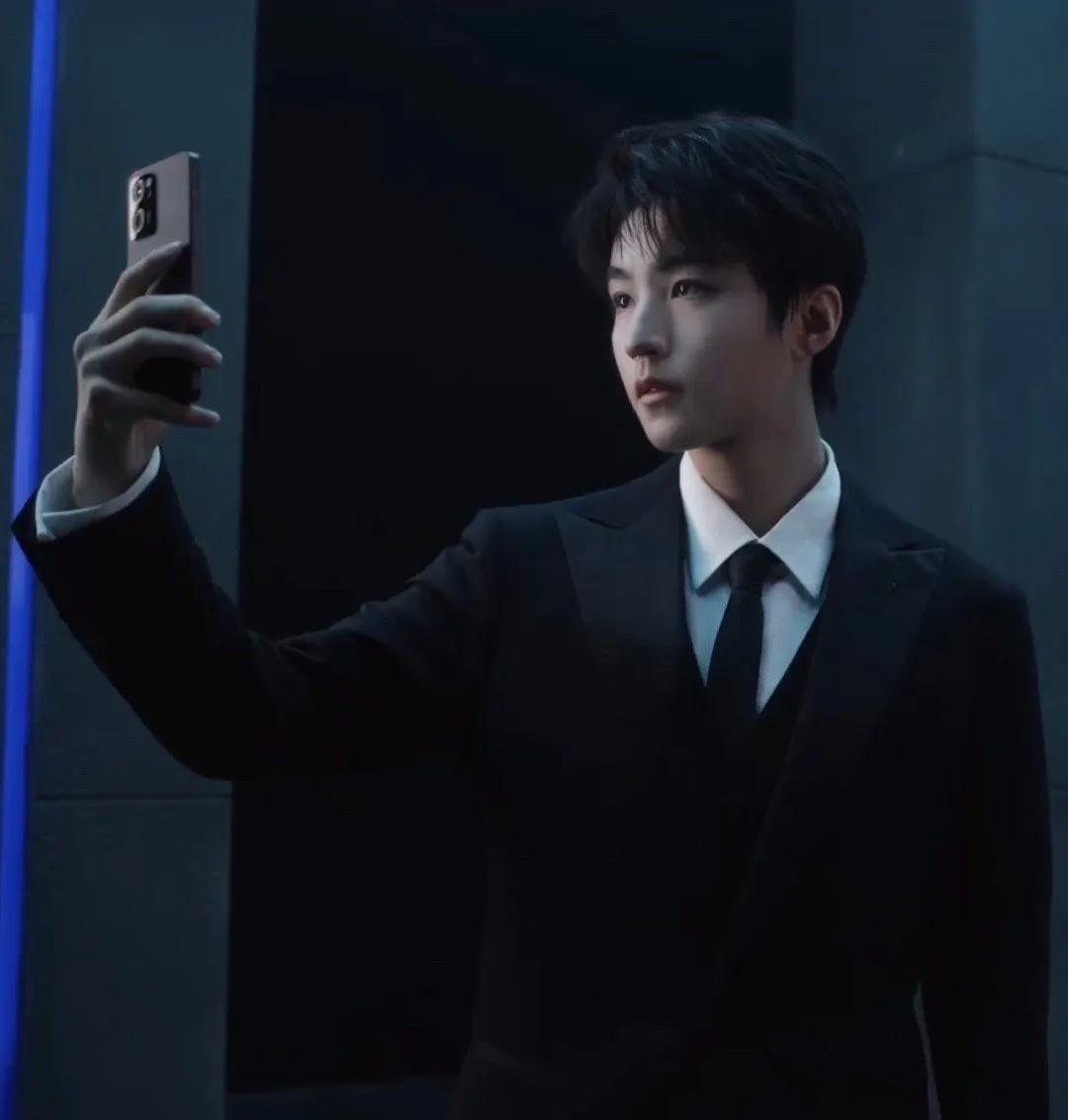 What shape makes netizens shout: Wang Junkai is a good man - iNEWS