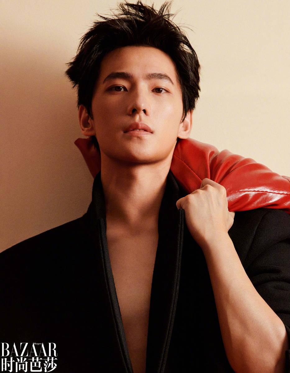 Yang Yang's latest fashion blockbuster face is in Jiangshan - iNEWS