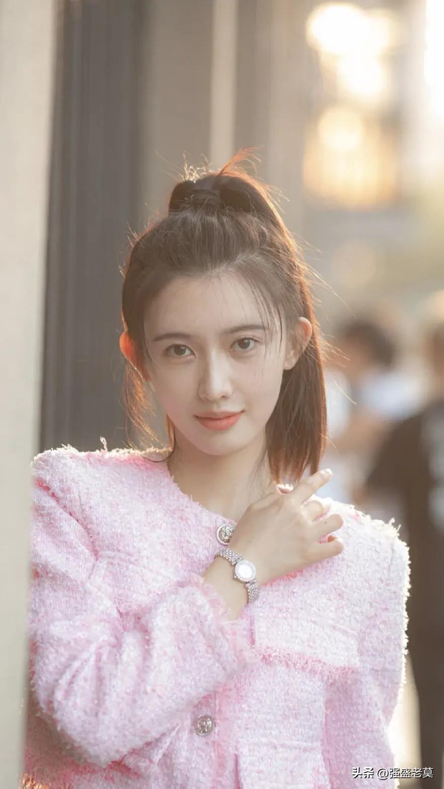 Li Yizhen's amazing photo - iNEWS