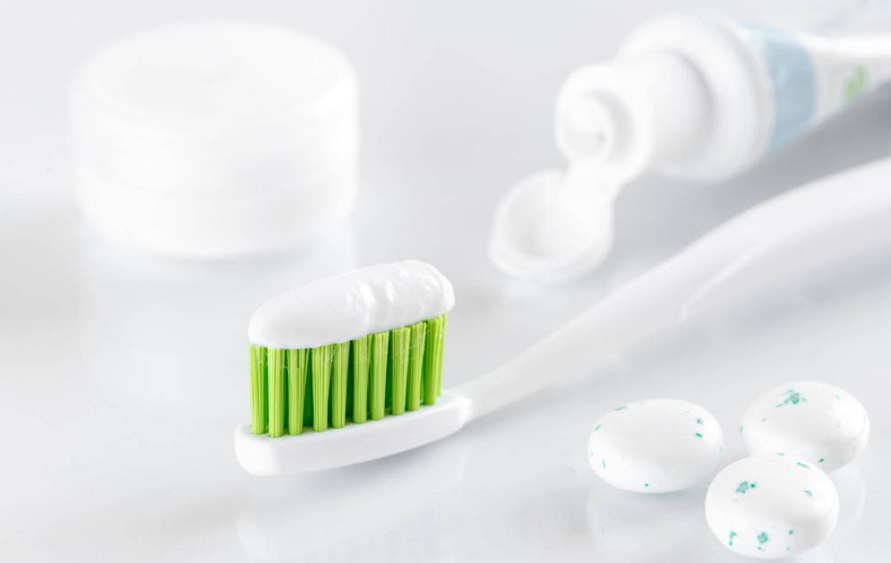 Toothpaste and ginger are age spot nemesis?Doctor: These two methods ...