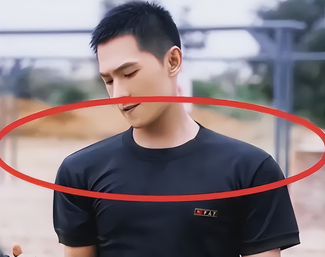 "Wig hair, fake height, fake butt" stars in the entertainment industry ...