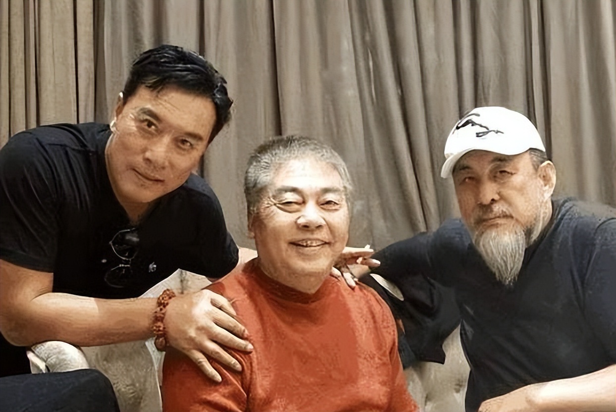Sun Yanjun, the actor of Liu Bei, mourns Li Jingfei: brother Jingfei is ...