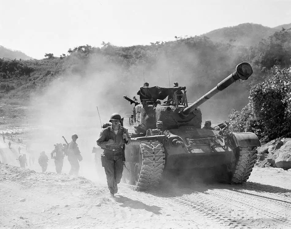 Shout shoulder flattery - U.S. Army Ridgway Invented Magnetic Tactics ...