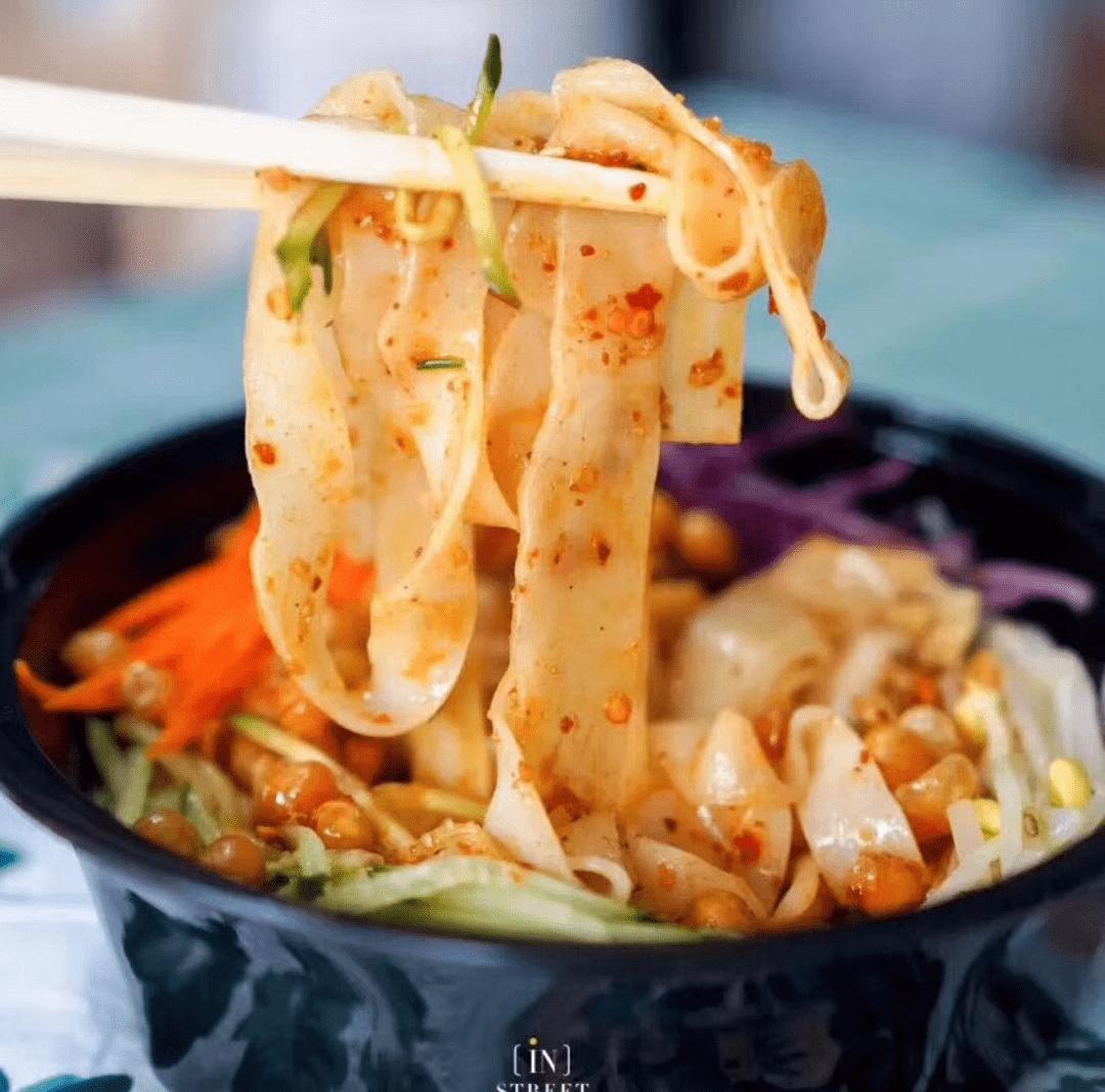 Make jelly, cold noodles, cold skin at home, refreshing and greasy, a ...