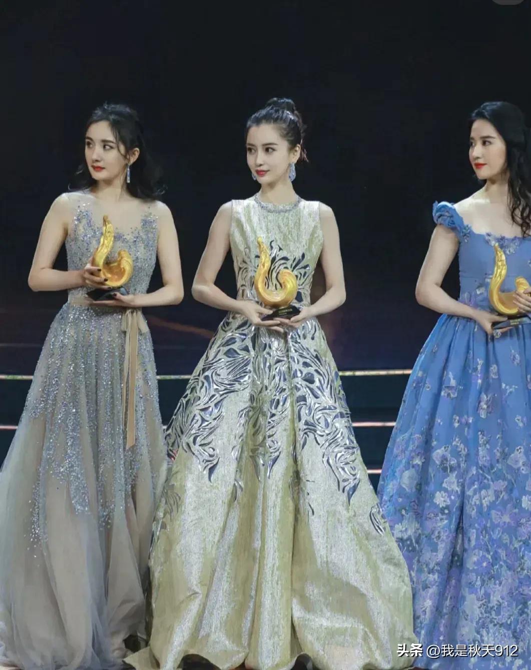 Three blooming flowers, they are the three most beautiful women on ...