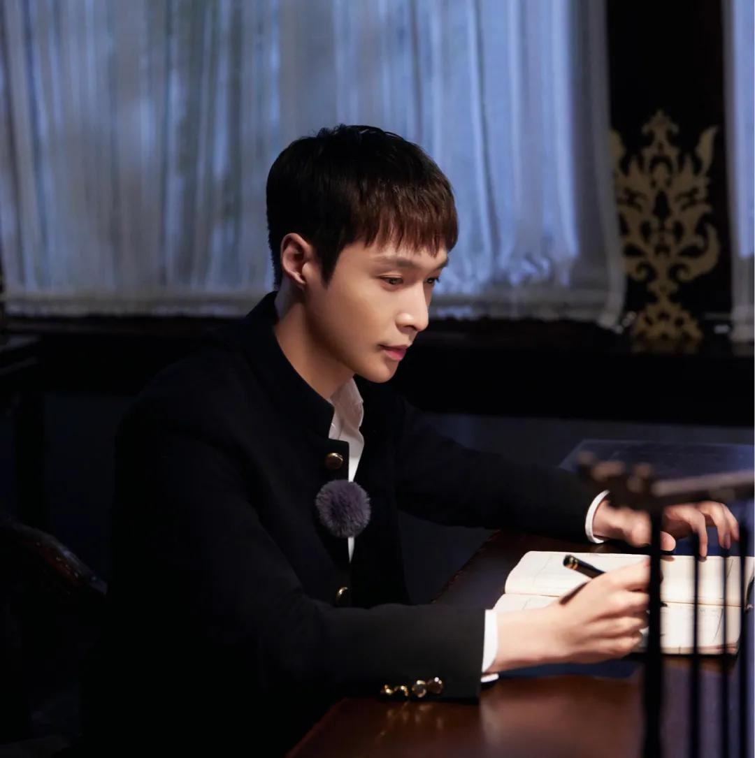 Little gossip, Wang Leehom, Zhang Yixing, Zhao Liying, He Youjun, Jin Ensheng - iNEWS