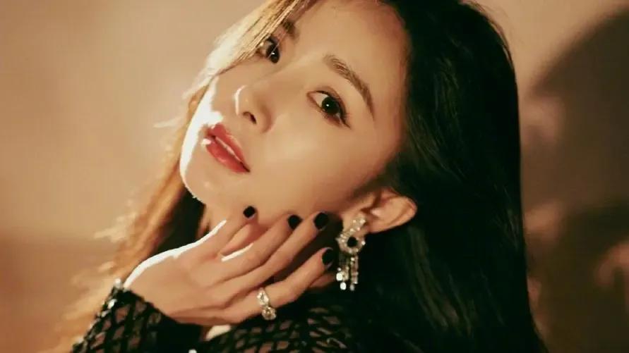 The leader behind Yang Mi's success - iNEWS