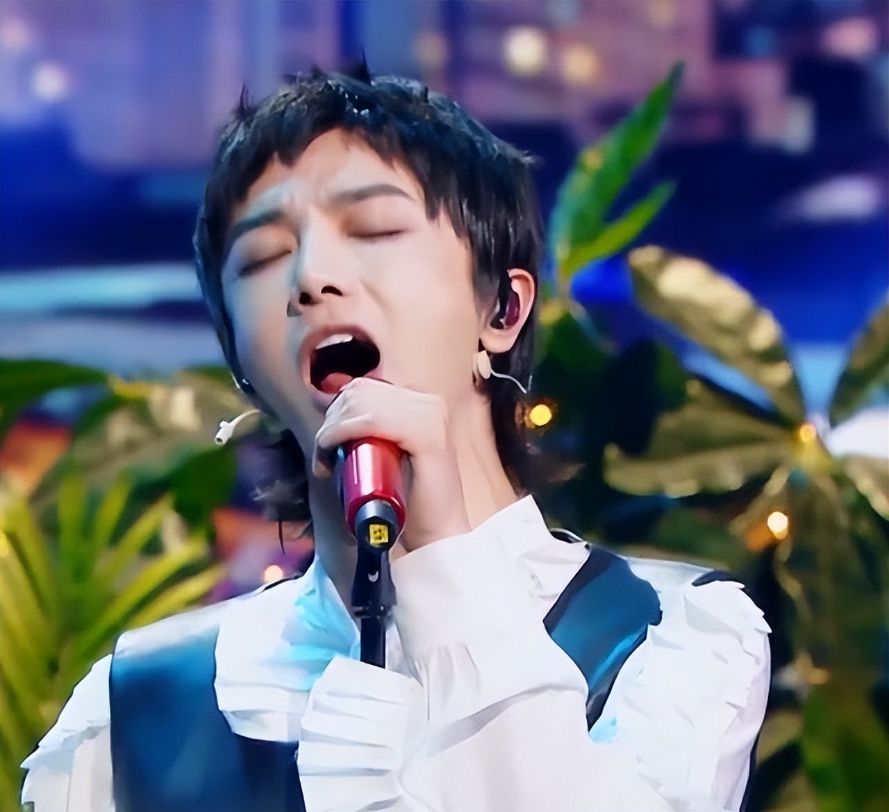 Hua Chenyu hasn't grown up yet?Mother was still worried about him when he parted - iNEWS