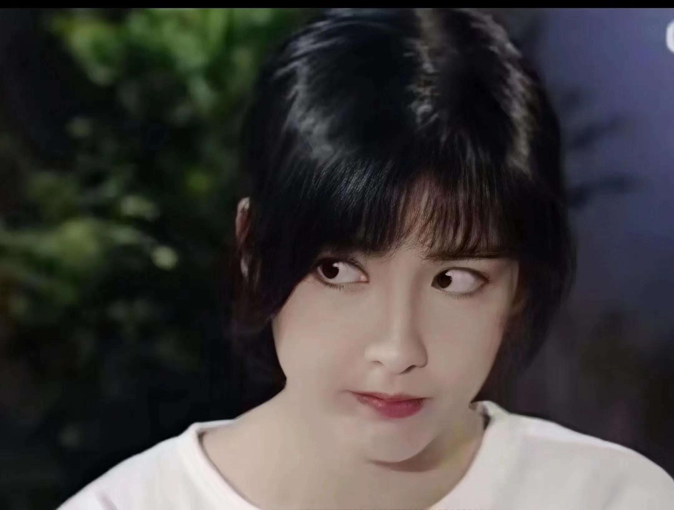 Vivian Chow wants to return handwritten letters from fans - iMedia