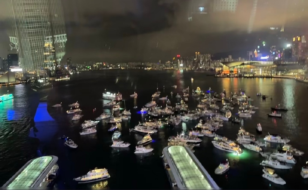 Jay Chou's concert was unprecedentedly grand, and the yacht docked into ...