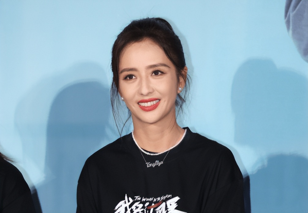 Chen Sicheng praised Tong Liya's new film for the performance award ...