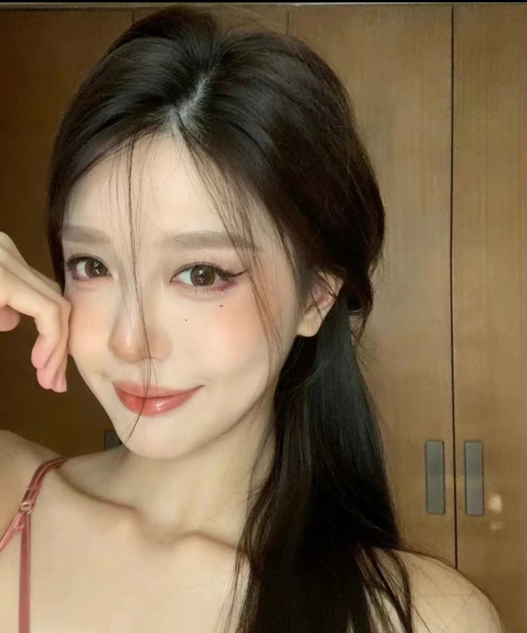 Xu Kai's ex-girlfriend Peng Wangwang posted photos that sparked controversy, and was questioned ...