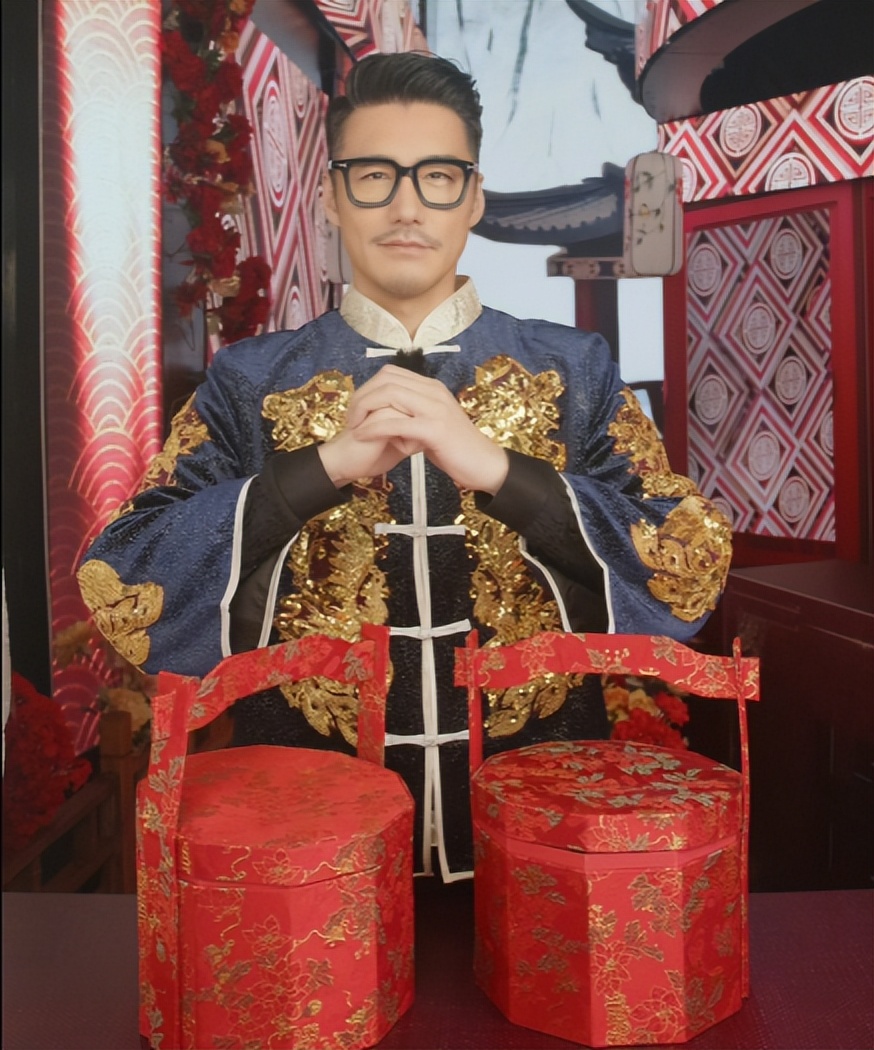 Hu Bing announced the major events in his life, and the gender of his ...