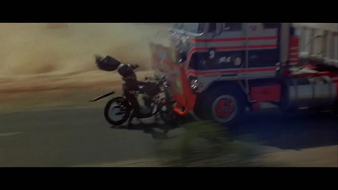 Unforgettable wasteland, Mad Max, the ultimate in graphic expression ...