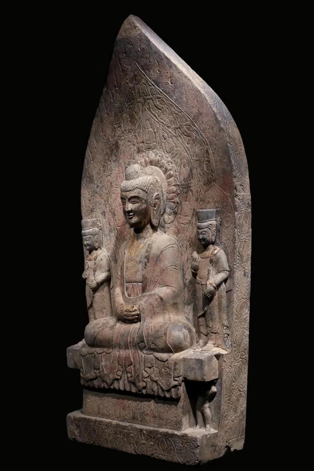 Three statues of the Northern Wei Dynasty - iNEWS