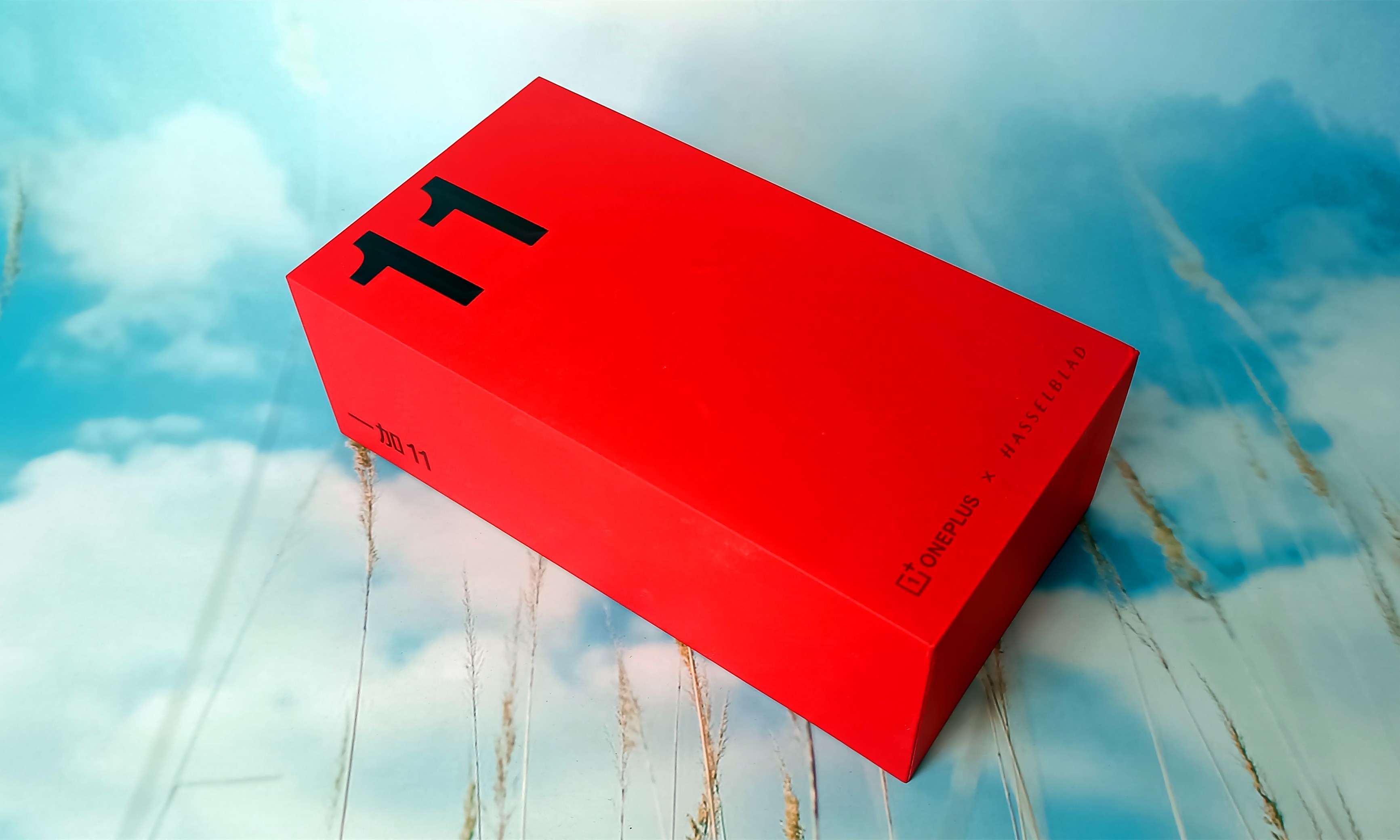 How about buying OnePlus 11?Everyone says green looks good - OnePlus 11 ...