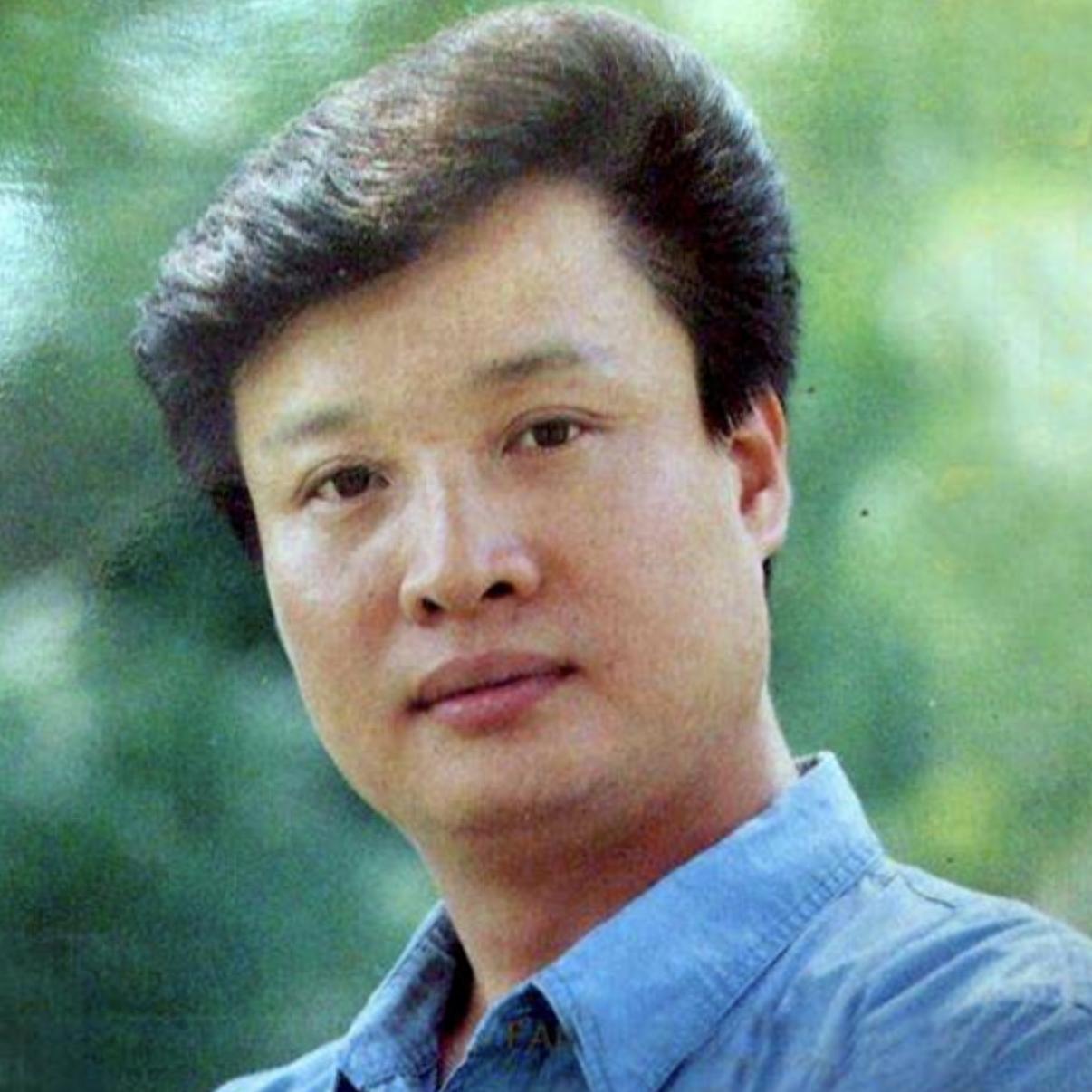 Yan Weiwen: He married the girl he fell in love with when he was 15 ...