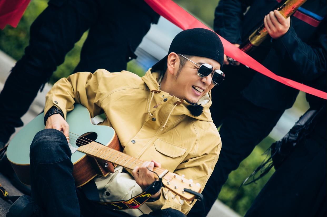 Our Hot Life 2: The brothers started to be miserable, but they have ...