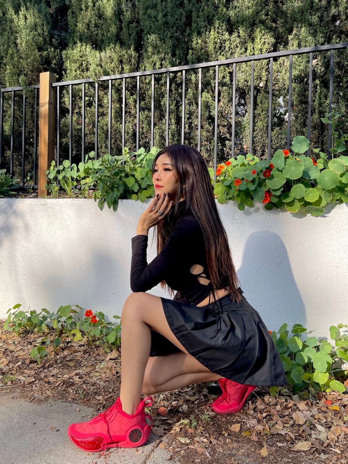 Zhou Ling'an's recent status: 35-year-old hot body, 17 years older than ...