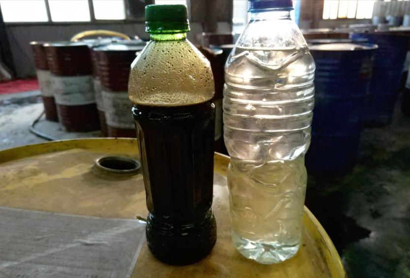 The correct method of watering flowers and vegetables with waste oil ...