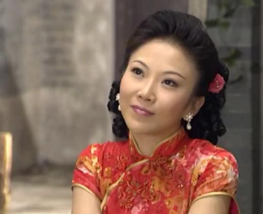 "Seventy-Two Tenants" Mrs. Han, who was abandoned by her husband in the ...