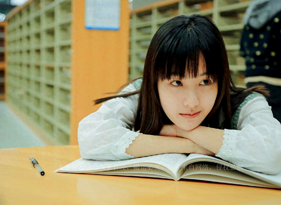 She is obviously beautiful, but she doesn't want to follow the 5 ...