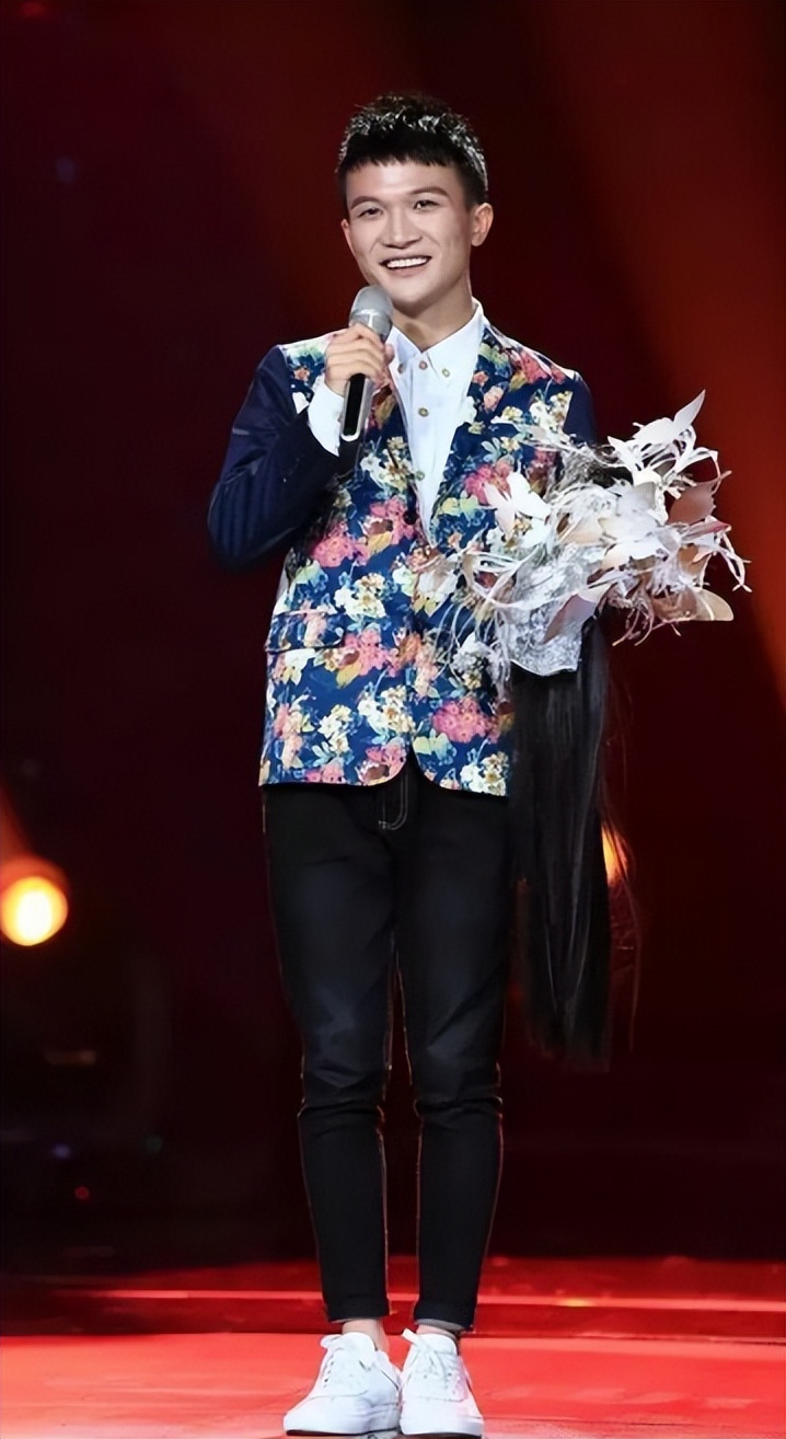 Na Ying: I'm sorry Zhou Shen, I like Li Wei. Zhou Shen: Na Ying is ...