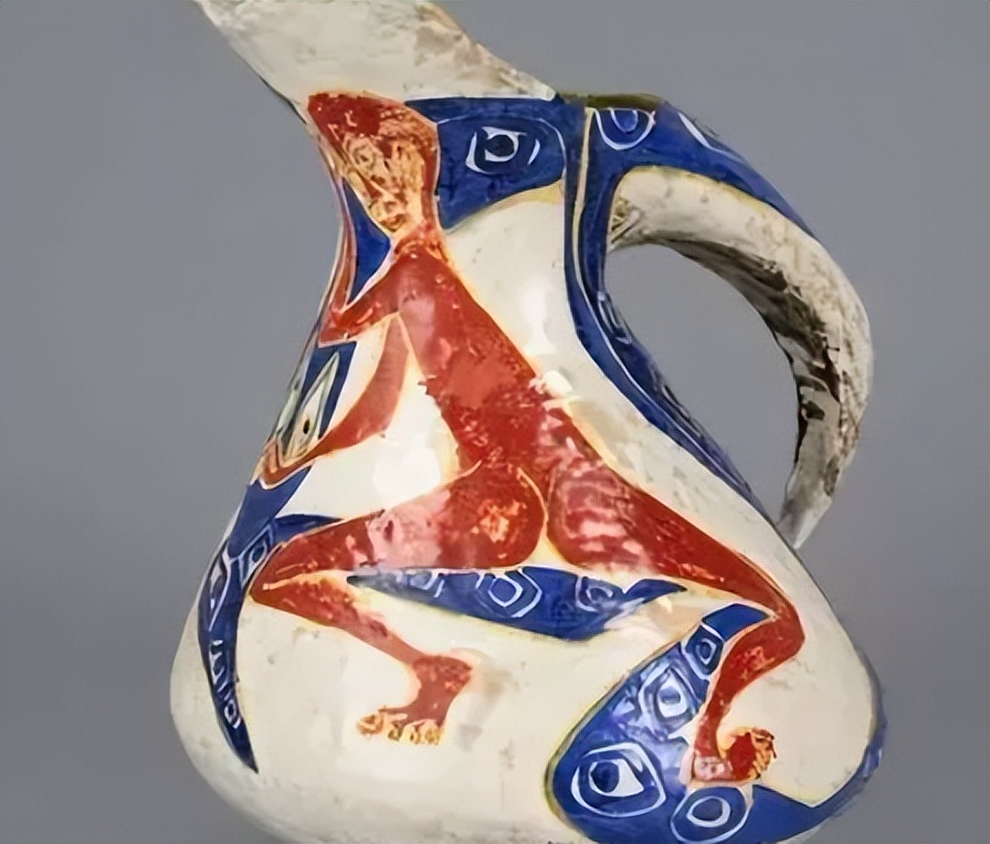 The ceramic art of the Mali Empire, showing the unique value of charm ...