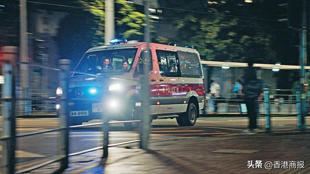 Directed by Lam Chiu-hsien, the Hong Kong police blockbuster "Siege of ...