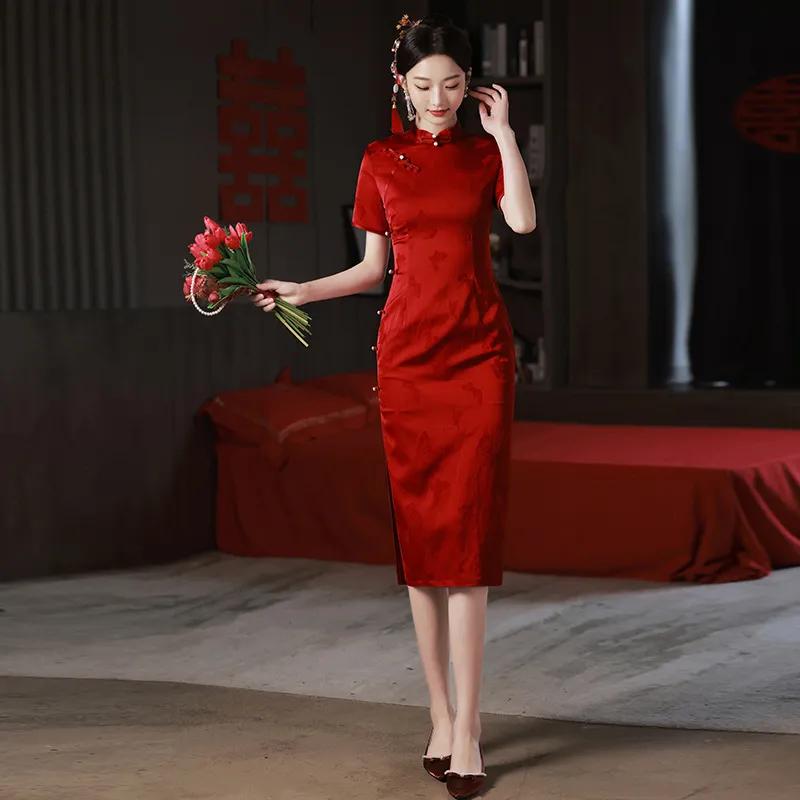 Different colors of cheongsam have different postures, which color do ...