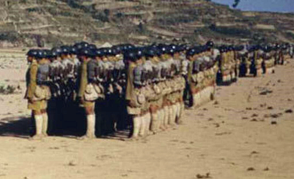 How did the "big regiment" with more than 3,000 troops increase its ...